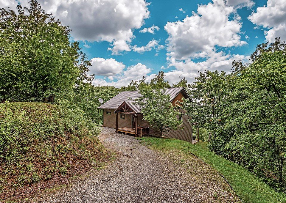 2253 Round Top Rd, Almond, NC 28702 | Zillow