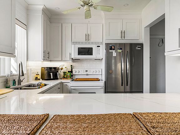 57 Woodland Drive #101, Vero Beach, FL 32962 | MLS #RX-11088191 | Zillow