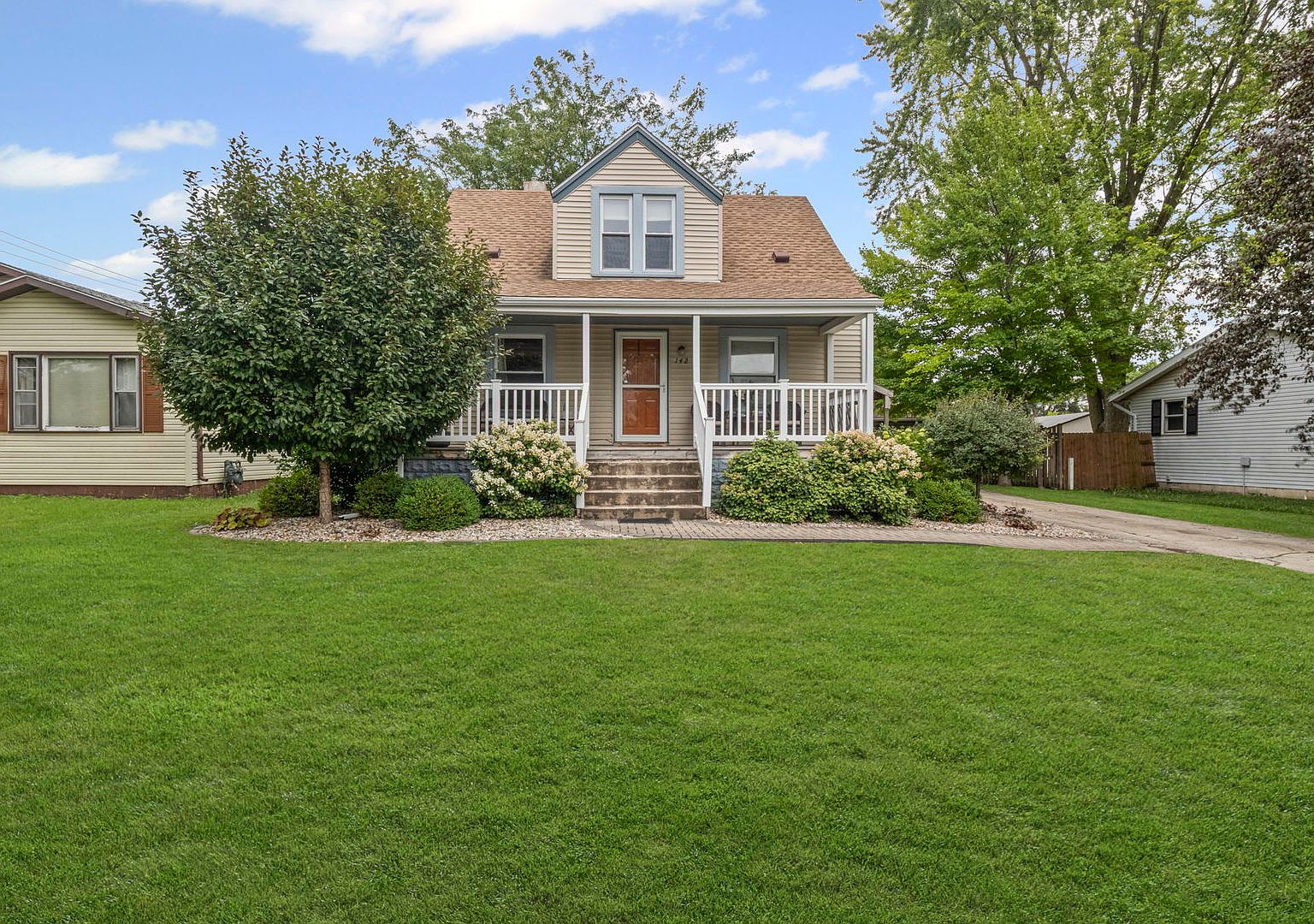 142 S Randolph Ave, Bradley, IL 60915 | Zillow