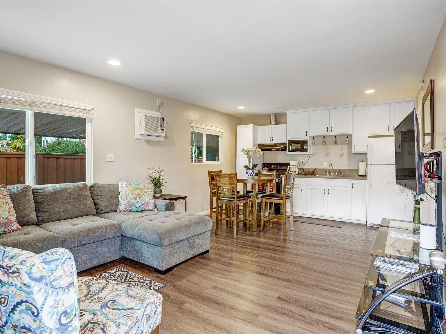 2469 1/2 K St, San Diego, CA 92102 | Zillow
