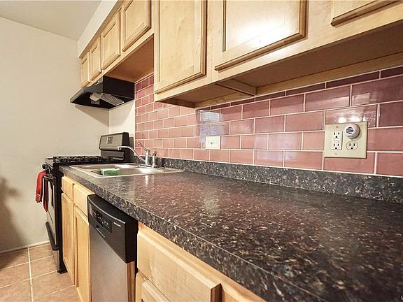 43 Gregory Ct, Depew, NY 14043 | Zillow