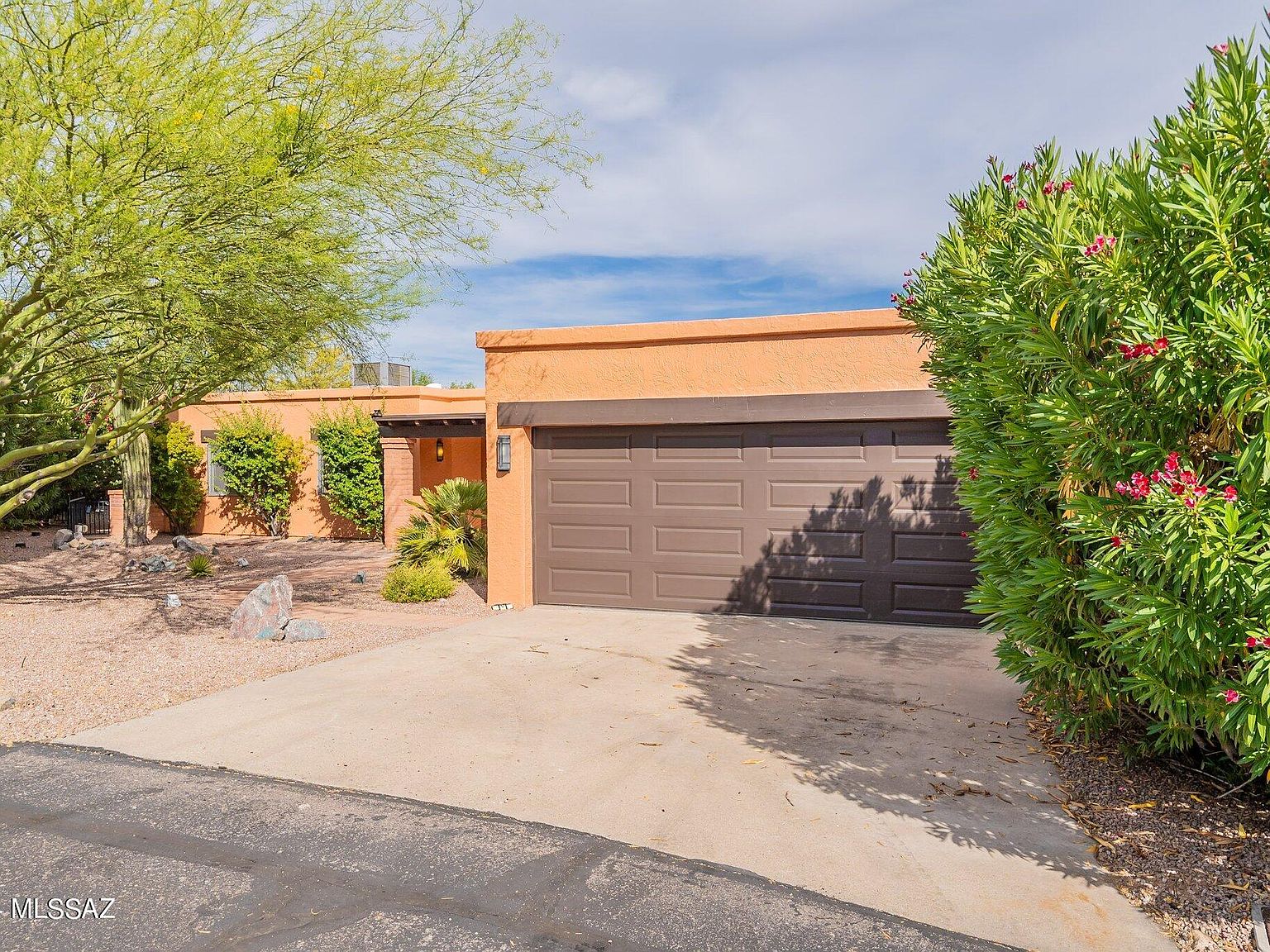 627 W Vista Hermosa Dr, Green Valley, AZ 85614 | Zillow