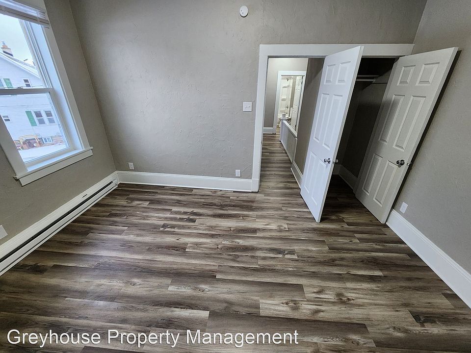 312 4th St Fond Du Lac WI | Zillow