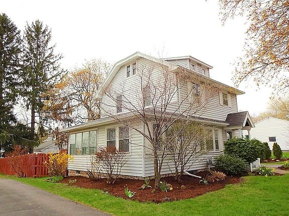 15 Colonial Rd, Rochester, NY 14609 | Zillow