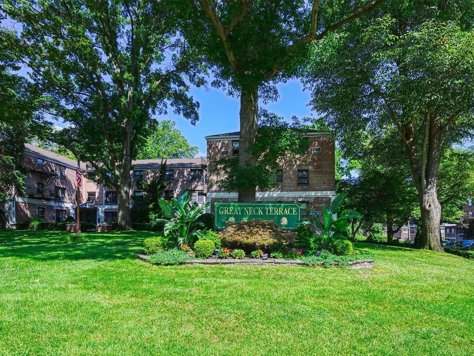 2 Terrace Circle #1A, Great Neck, NY 11021 | Zillow