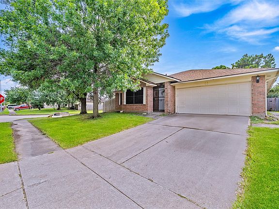 10950 Linden Gate Dr, Houston, TX 77075 | Zillow