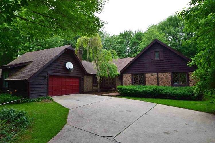 2441 N Woodland Estates Dr, Midland, MI 48642 | Zillow
