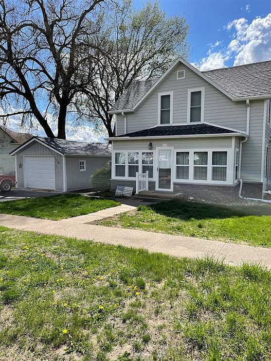 206 Sherman Ave, Winnetoon, NE 68789 | Zillow