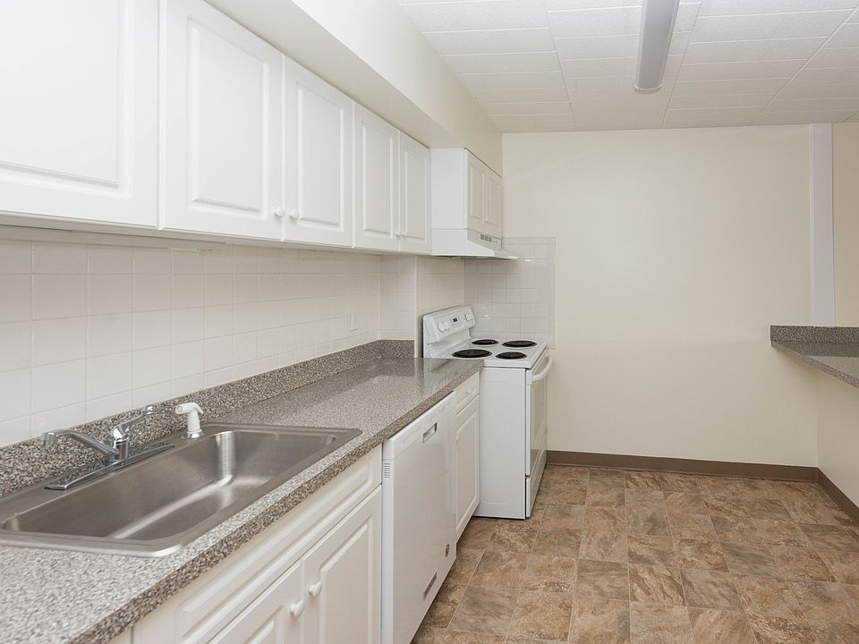 Whitney Towers - 2405 Whitney Ave Hamden CT | Zillow