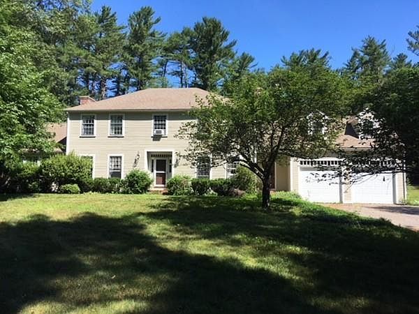 688 Union St, Duxbury, MA 02332 | Zillow