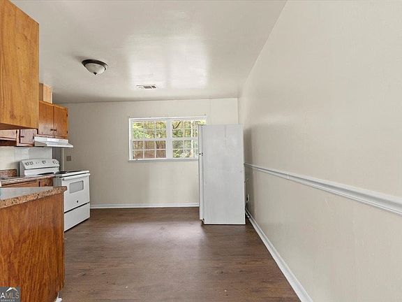 858 Clements St, Thomson, GA 30824 | MLS #10432371 | Zillow