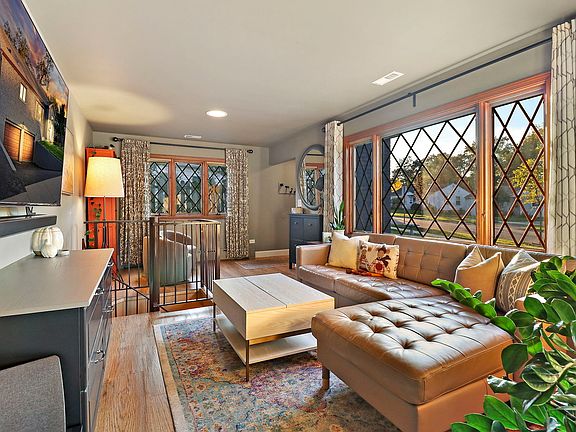 165 Hickory St, Mundelein, IL 60060 | MLS #11909194 | Zillow