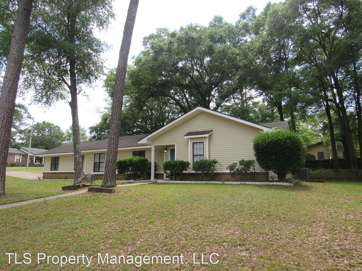 301 Ridgeway Dr #1, Enterprise, AL 36330 | Zillow