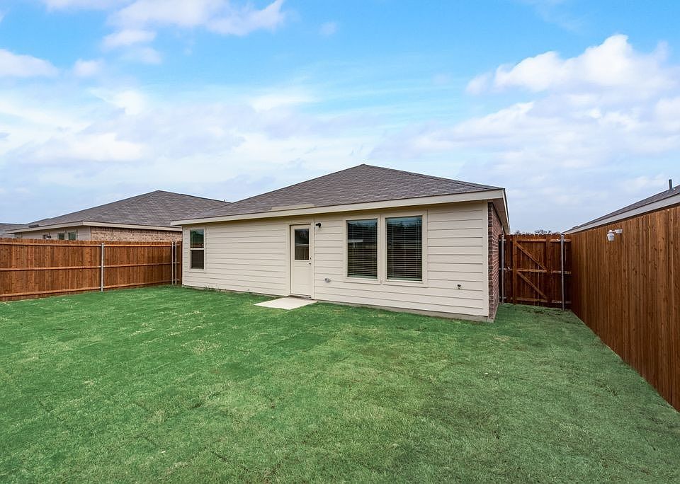 2107 Ava Dr, Ennis, TX 75119 | Zillow