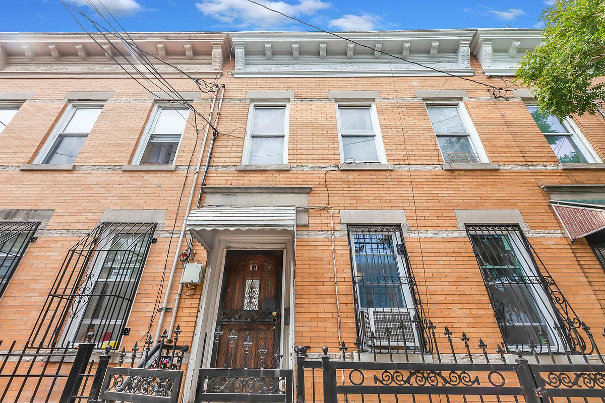 18 Pine St, Brooklyn, NY 11208 | Zillow