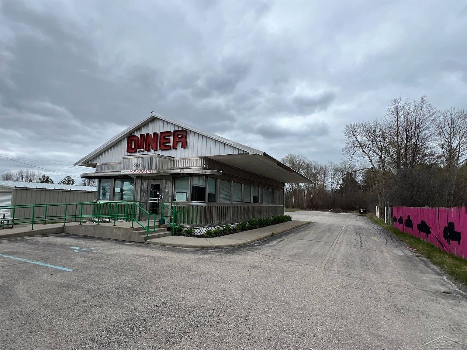 3023 Us Highway 23 S, Alpena, MI 49707 | MLS #11416761 | Zillow