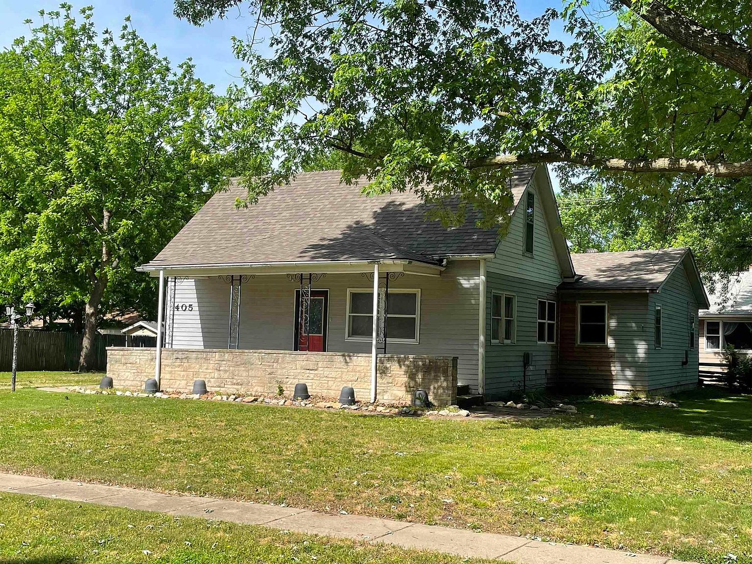 405 Navarre St, Rossville, KS 66533 | Zillow