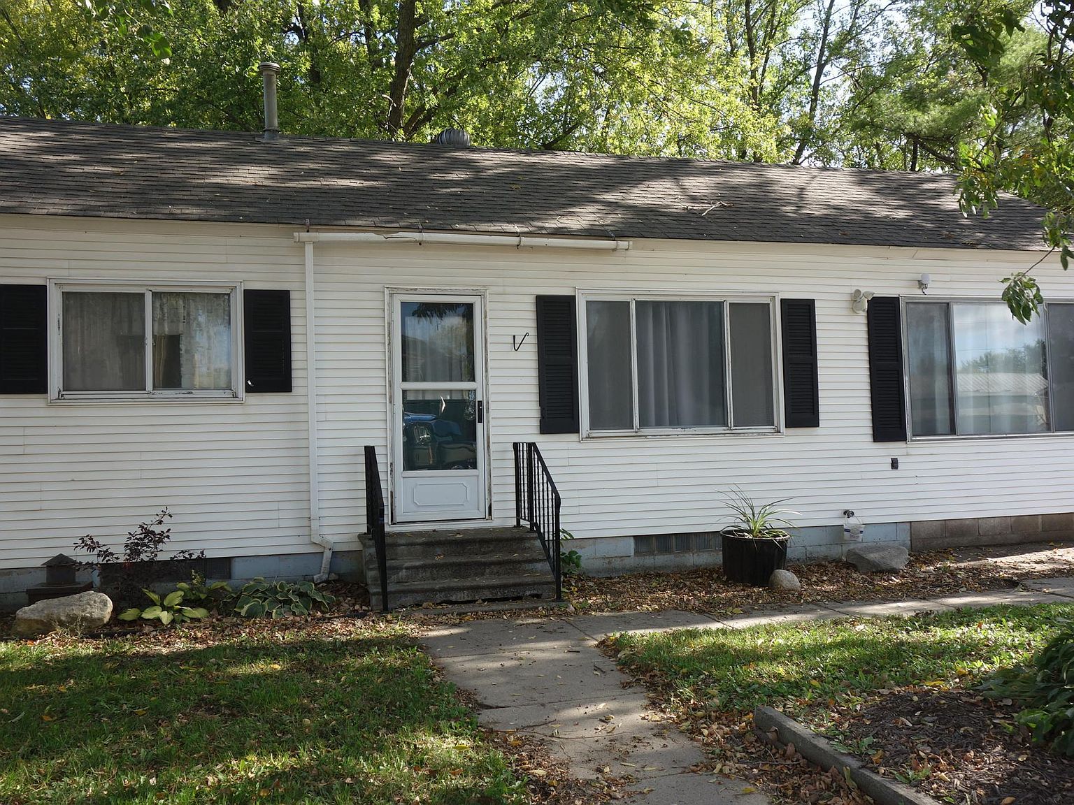 10197 Bixby Ln, Blooming Prairie, MN 55917 | Zillow