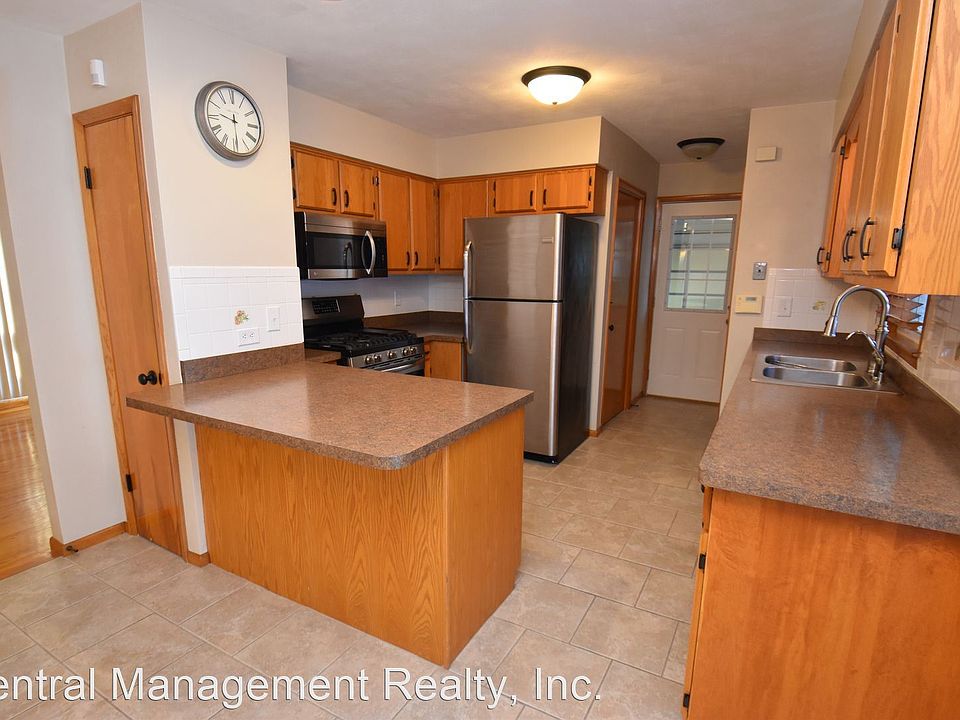 51998 Fir Rd, Granger, IN 46530 | Zillow