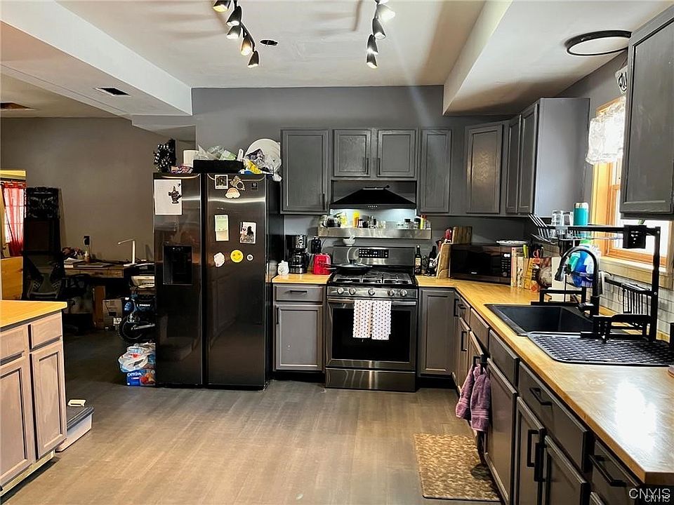 271 Ridge Rd, Oswego, NY 13126 | Zillow