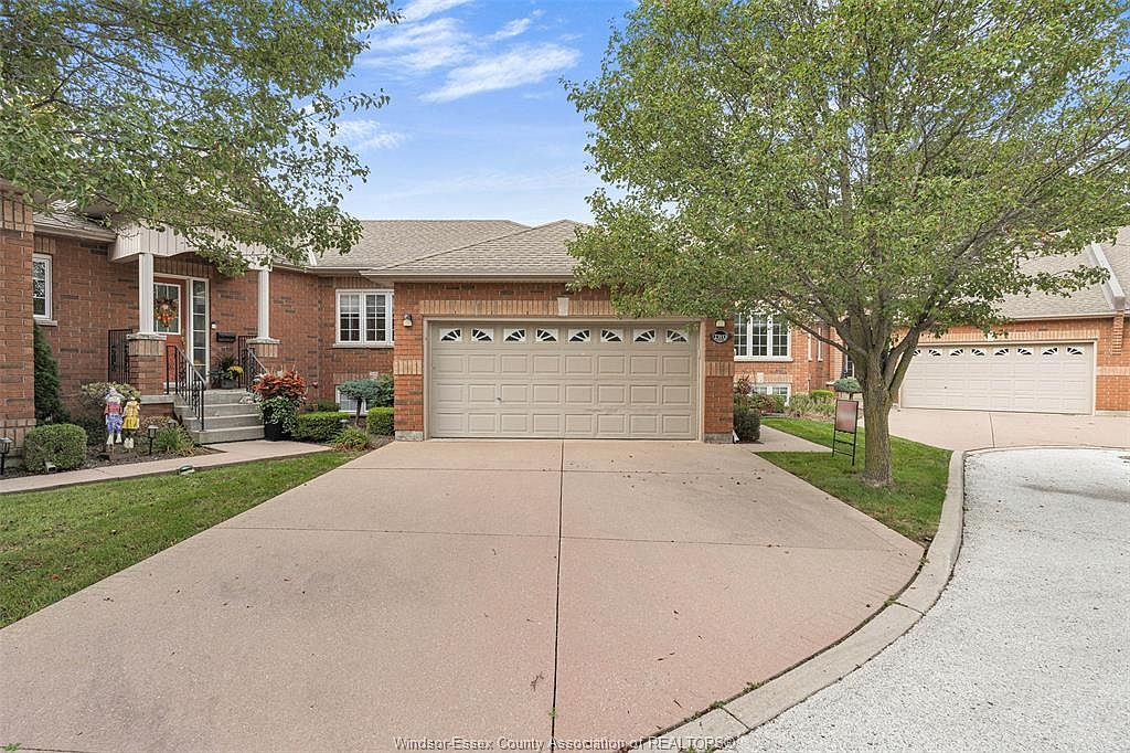 32 Robson Rd #2, Leamington, ON N8H 2M9 | MLS #25007868 | Zillow