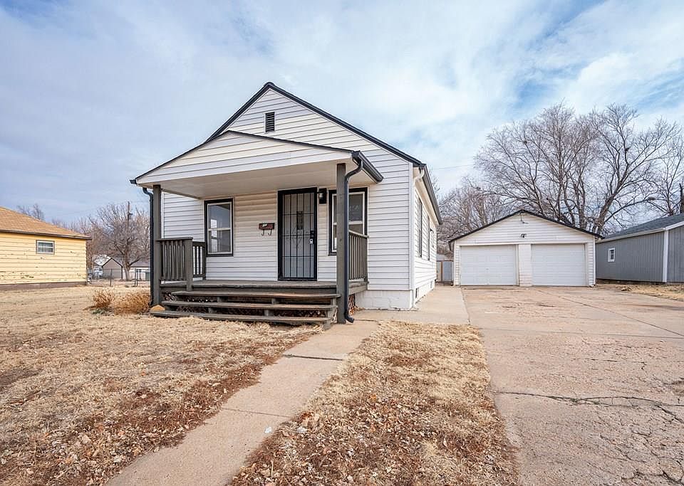 543 Montrose St, Salina, KS 67401 | Zillow