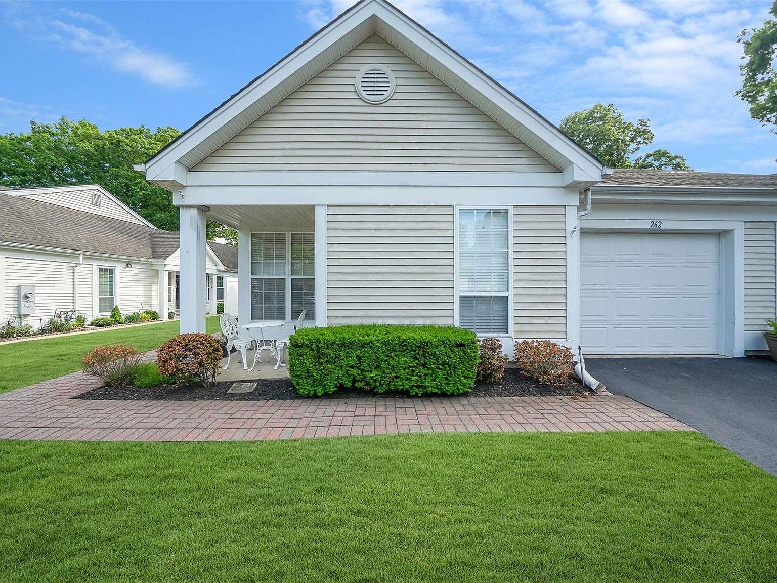 262 Glen Drive UNIT 262, Ridge, NY 11961 | Zillow