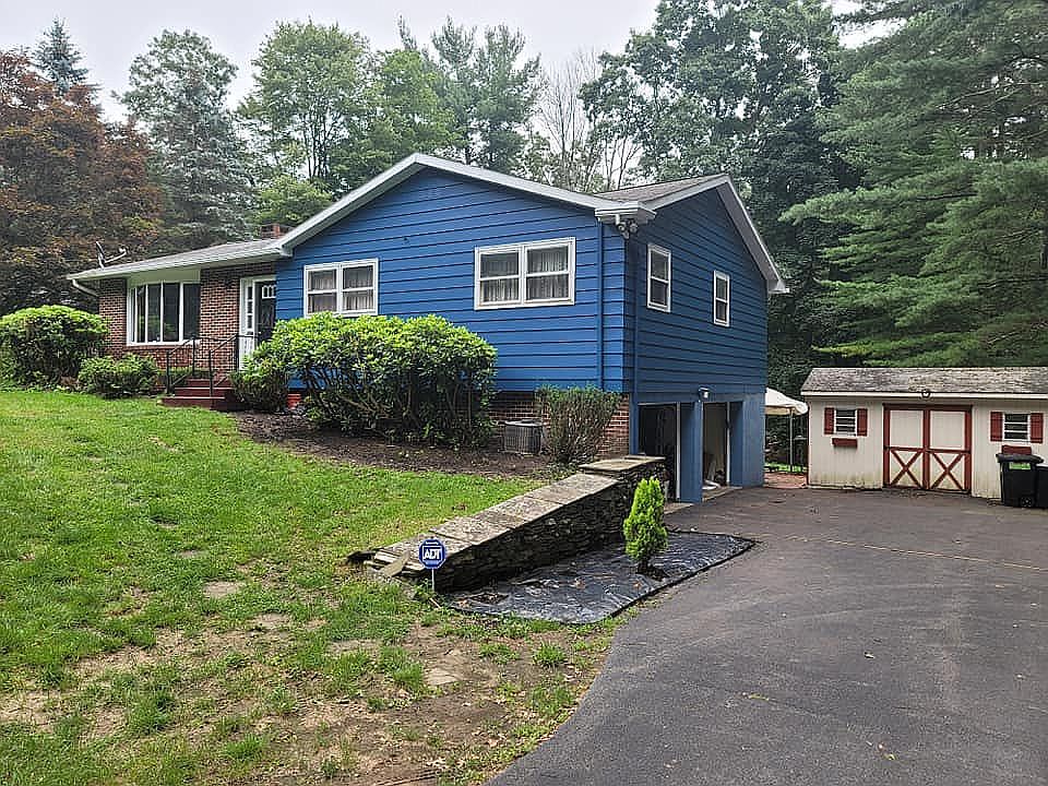 274 Overbrook Ave, Dallas, PA 18612 | Zillow