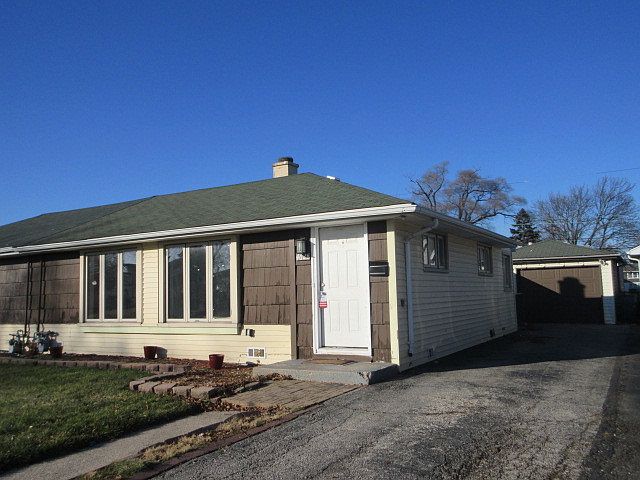 4628 W 88th Pl, Hometown, IL 60456 | Zillow