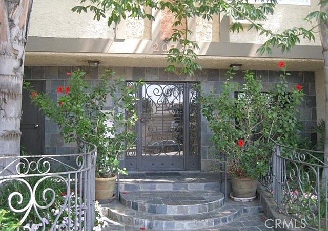 20327 Saticoy St UNIT 205, Winnetka, CA 91306 | MLS #SR25070006 | Zillow