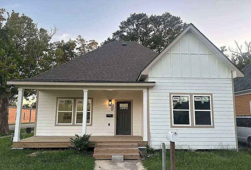 984 Avenue E, Beaumont, TX 77701 | Zillow