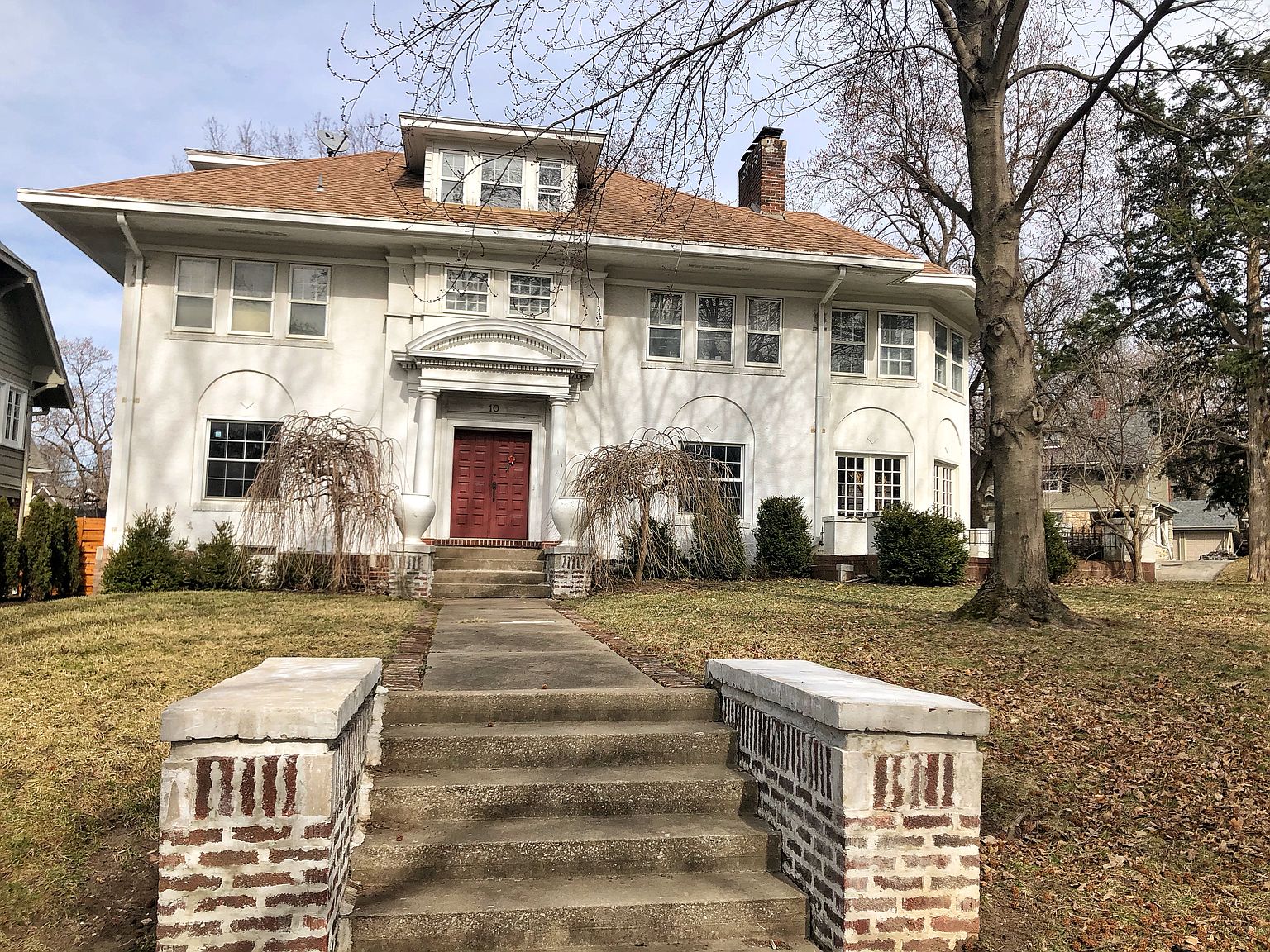 10 Morningside Dr, Kansas City, MO 64113 | Zillow