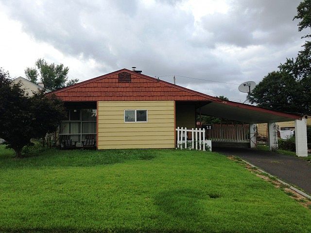 28 Black Pine Ln, Levittown, PA 19054 | Zillow