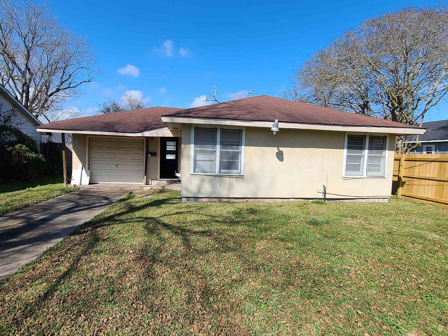 6629 Madison St, Groves, TX 77619 | MLS #255291 | Zillow