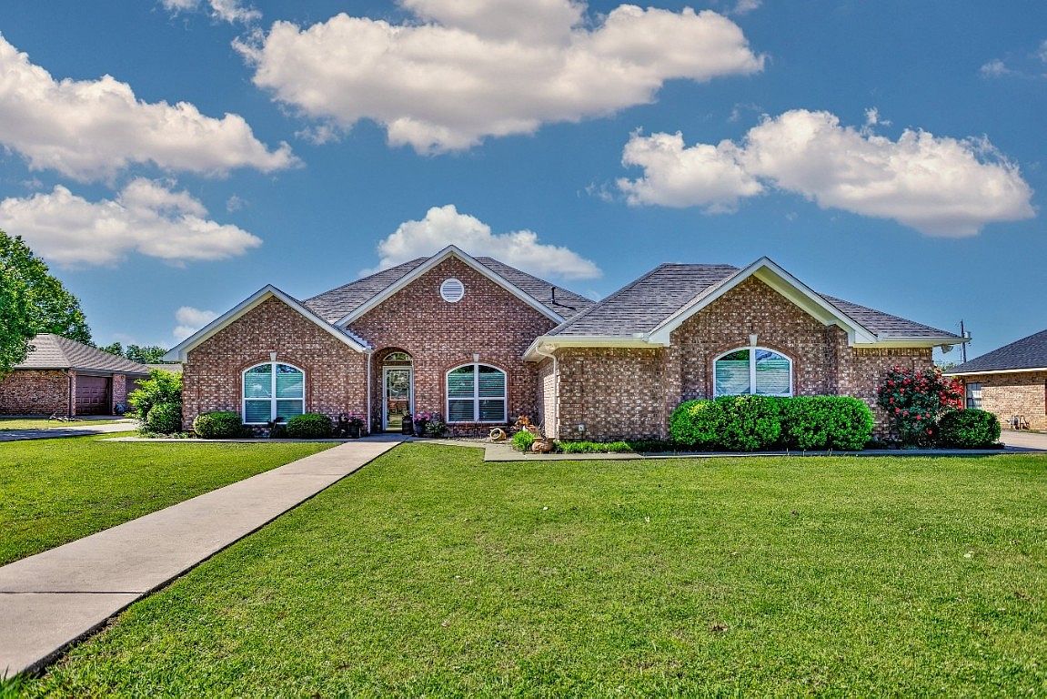 2502 Evelyn Rd, Whitesboro, TX 76273 | Zillow