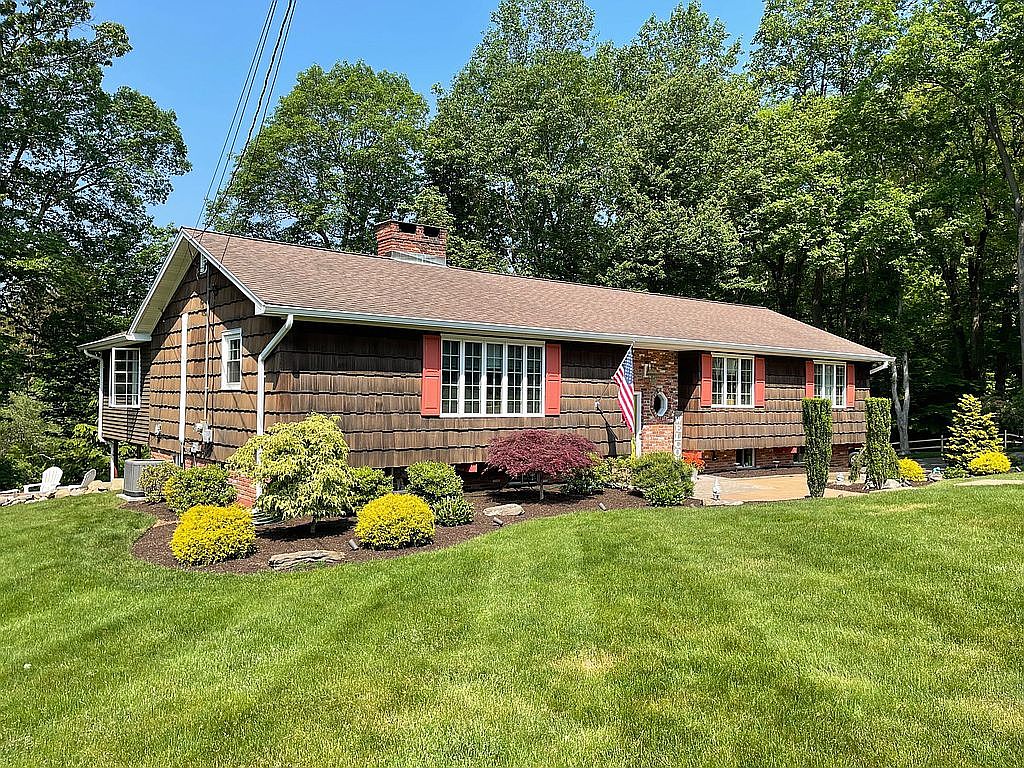 5 Split Rock Rd, Trumbull, CT 06611 | Zillow