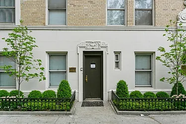 60 Gramercy Park North #1B in Gramercy Park, Manhattan | StreetEasy