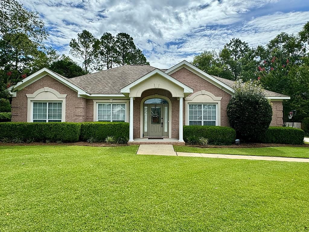 213 Stonegate Dr, Dothan, AL 36305 | Zillow