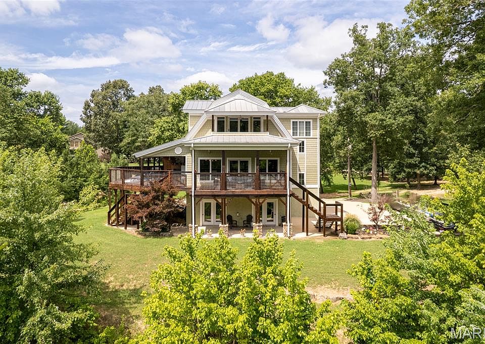 1311 Carter St #105, Van Buren, MO 63965 | MLS #26002395 | Zillow