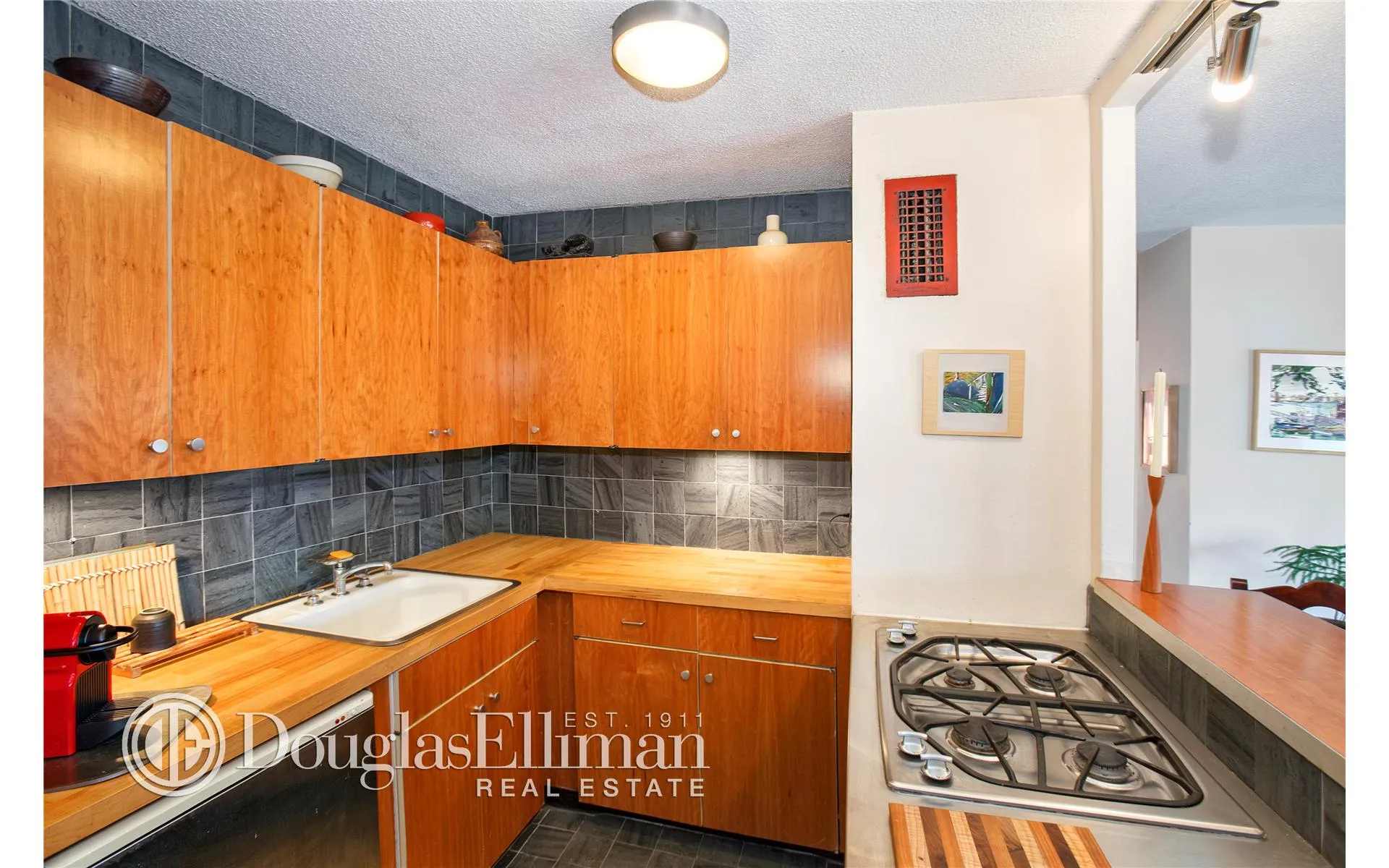 90 Gold Street #13L in Fulton/Seaport, Manhattan | StreetEasy