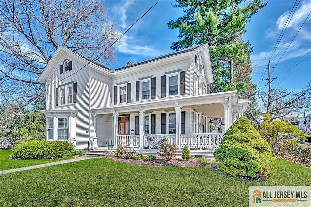 15 Stockton Ave, Jamesburg, NJ 08831 | Zillow