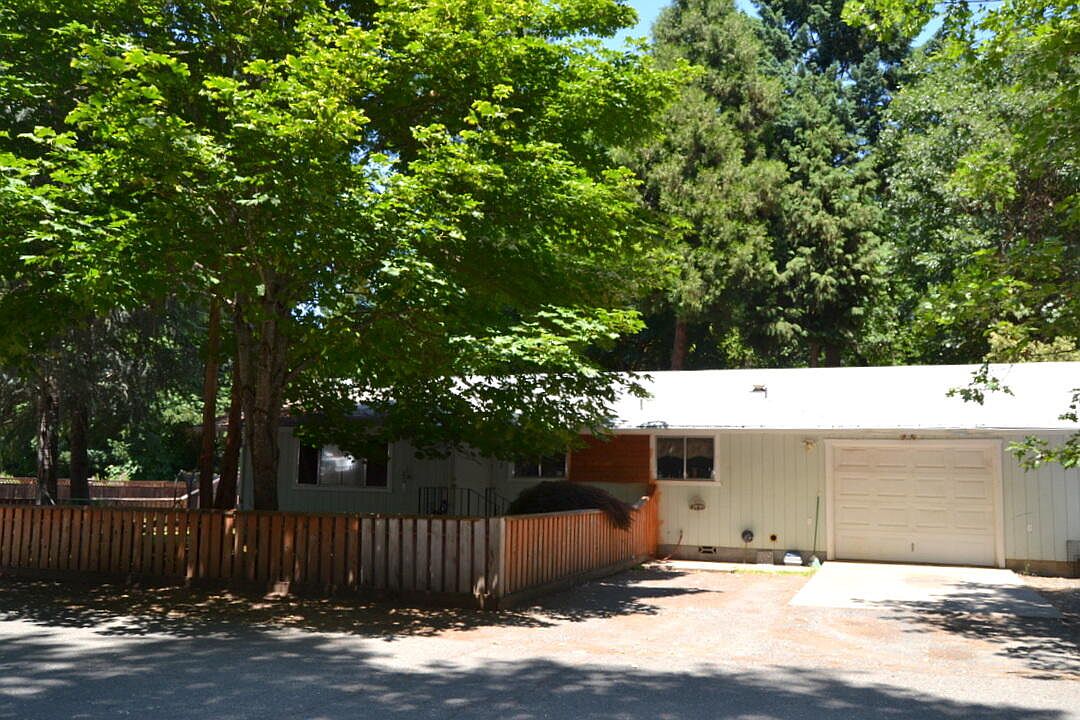 122 Barlow St, Cave Junction, OR 97523 | Zillow