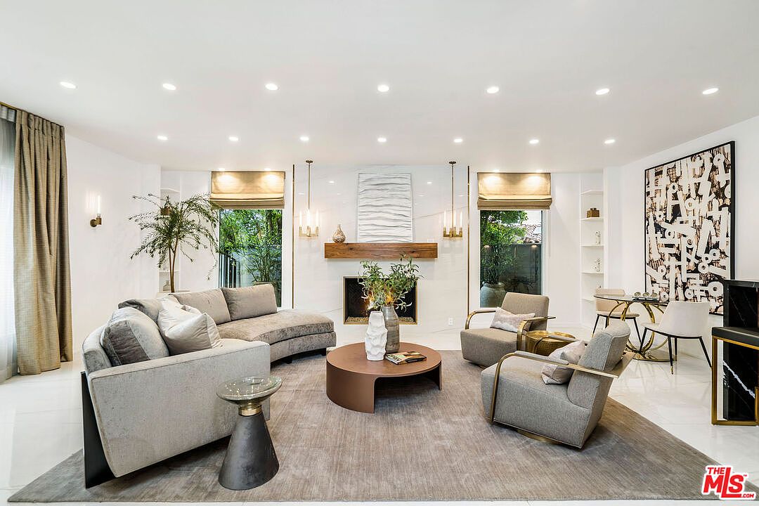 10560 Wyton Dr, Los Angeles, CA 90024 | MLS #23-317077 | Zillow