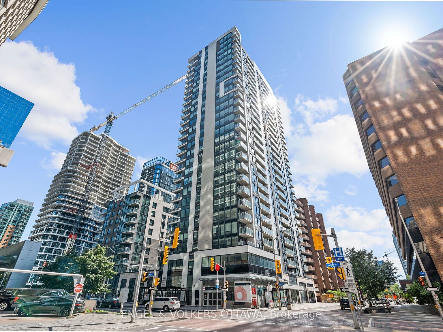 340 Queen St #402, Ottawa, ON K1R 0G1 | Zillow