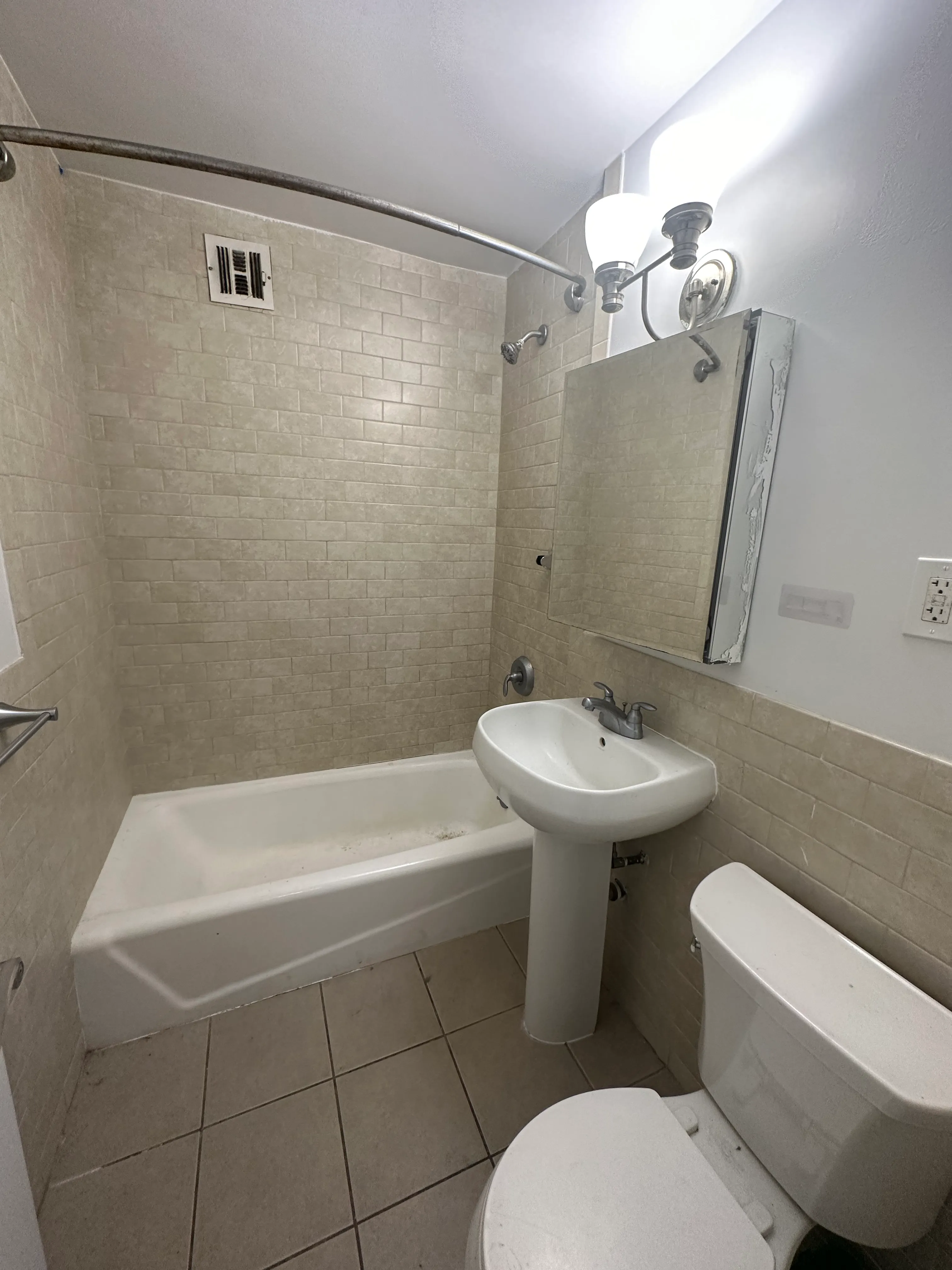 1655 Undercliff Avenue #3E in Morris Heights, Bronx | StreetEasy