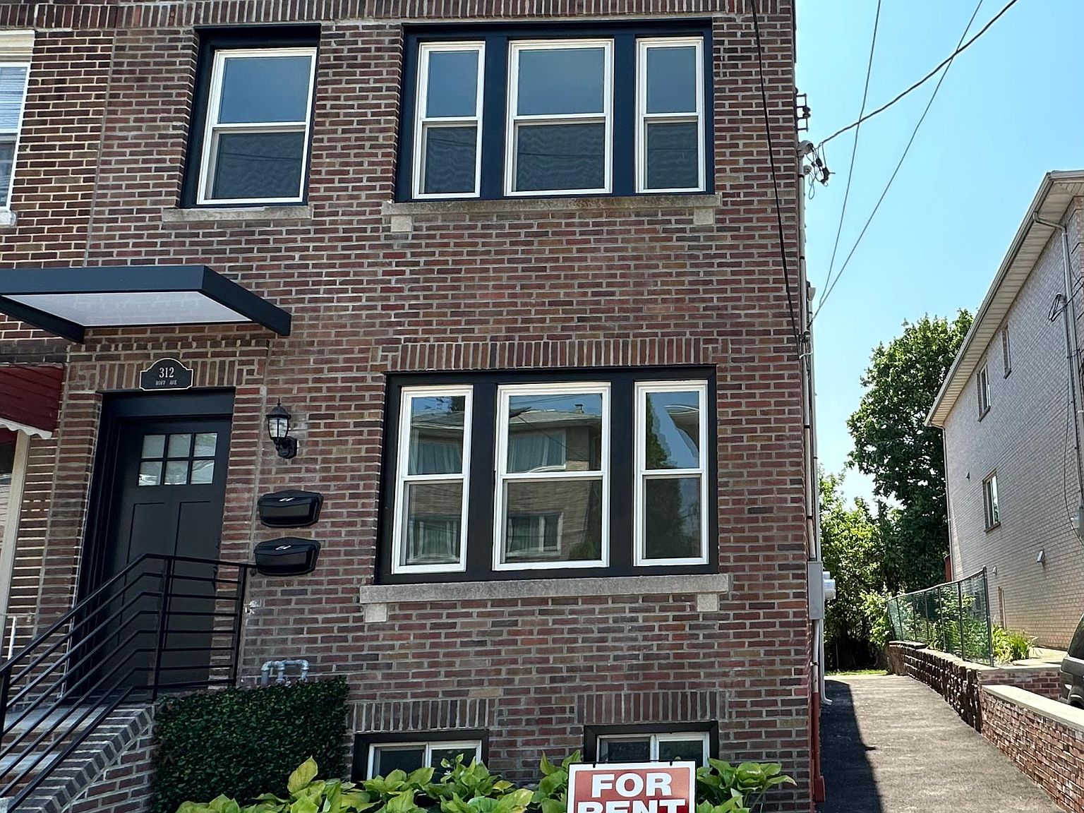 312 Roff Ave FLOOR 2, Palisades Park, NJ 07650 | Zillow