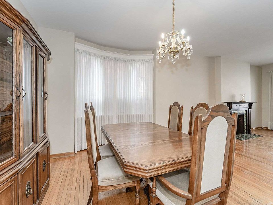 23 Burnfield Ave, Toronto, ON M6G 1Y4 | Zillow