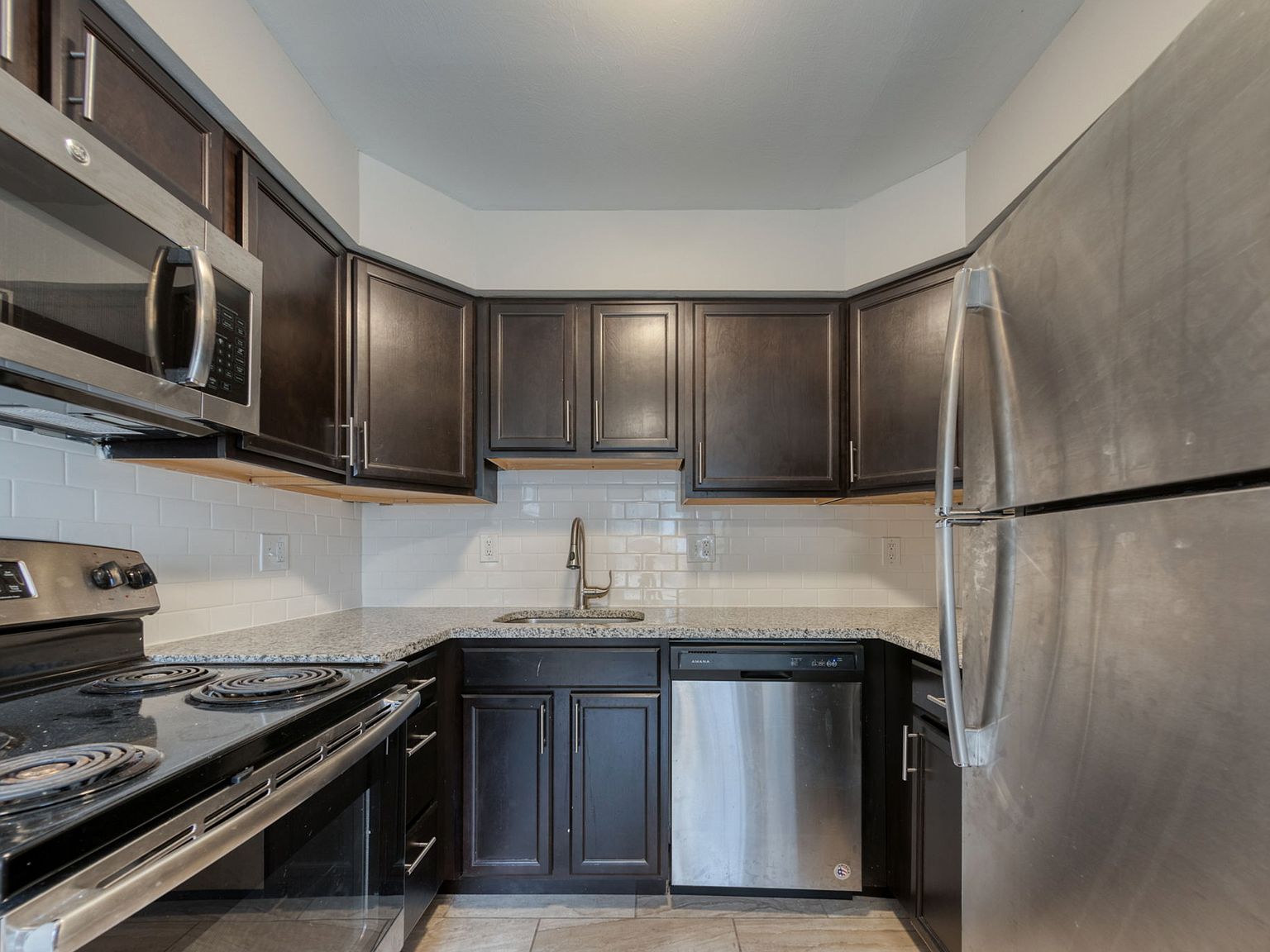 929 Brookside Ave #D, Saint Louis, MO 63119 | Zillow