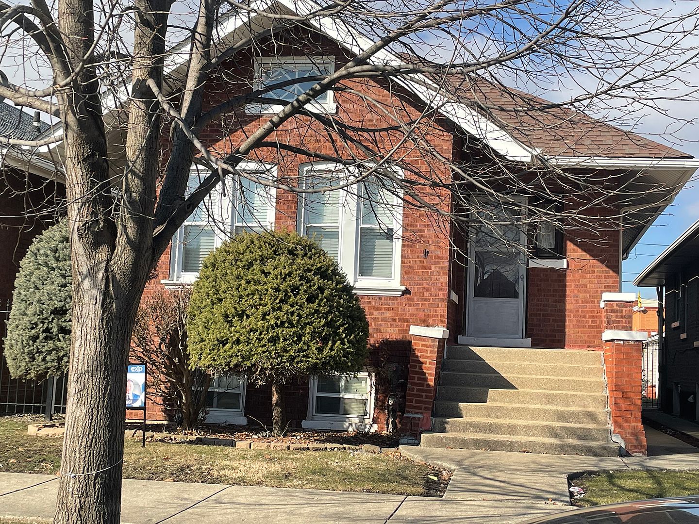 5748 S Troy St, Chicago, IL 60629 | Zillow