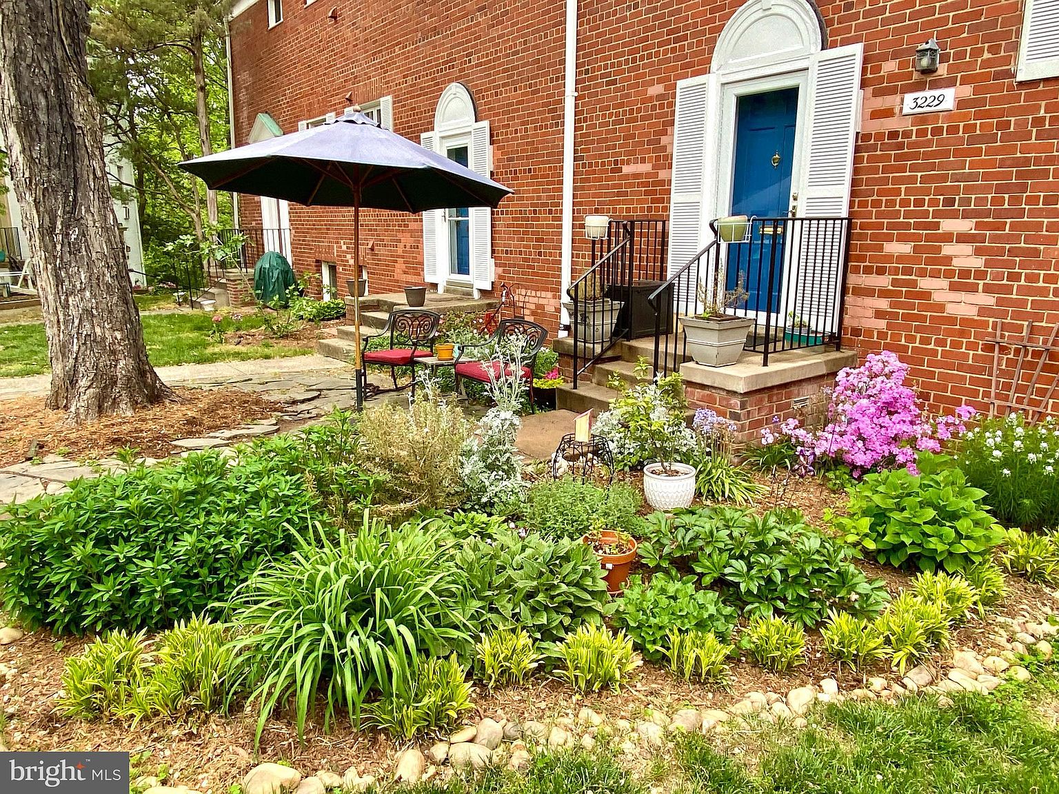 3229 Ravensworth Pl, Alexandria, VA 22302 | Zillow